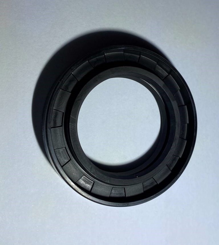 Clutch Output Seal (Double Lip) – AM1034 | Argomarine